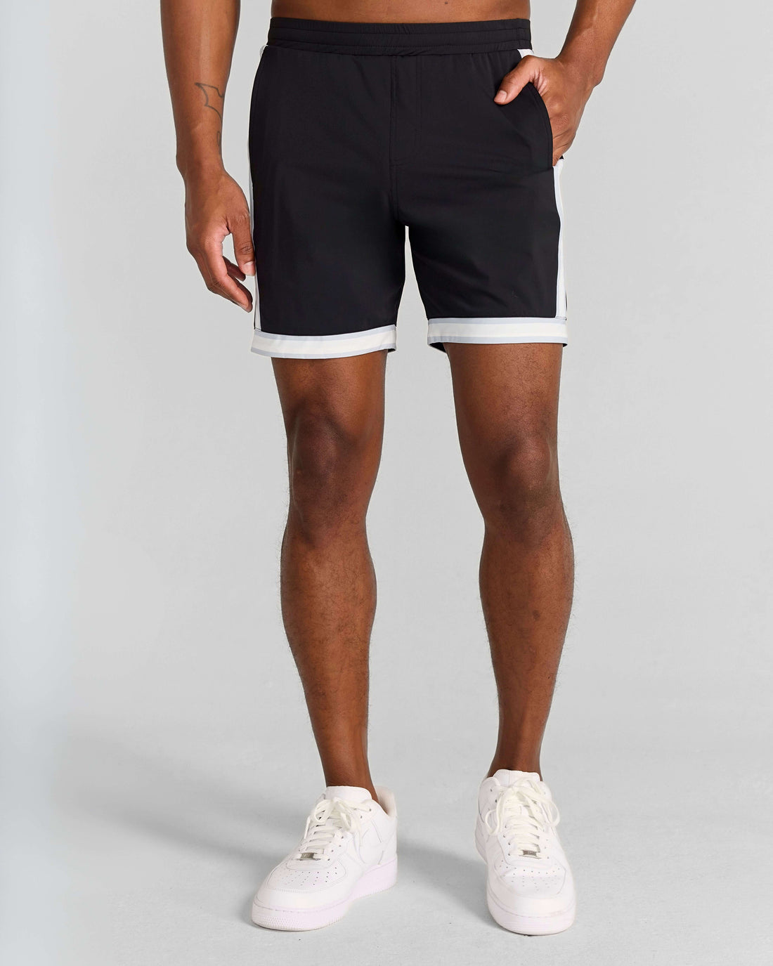 Chaville Short in Tuxedo – REDVANLY