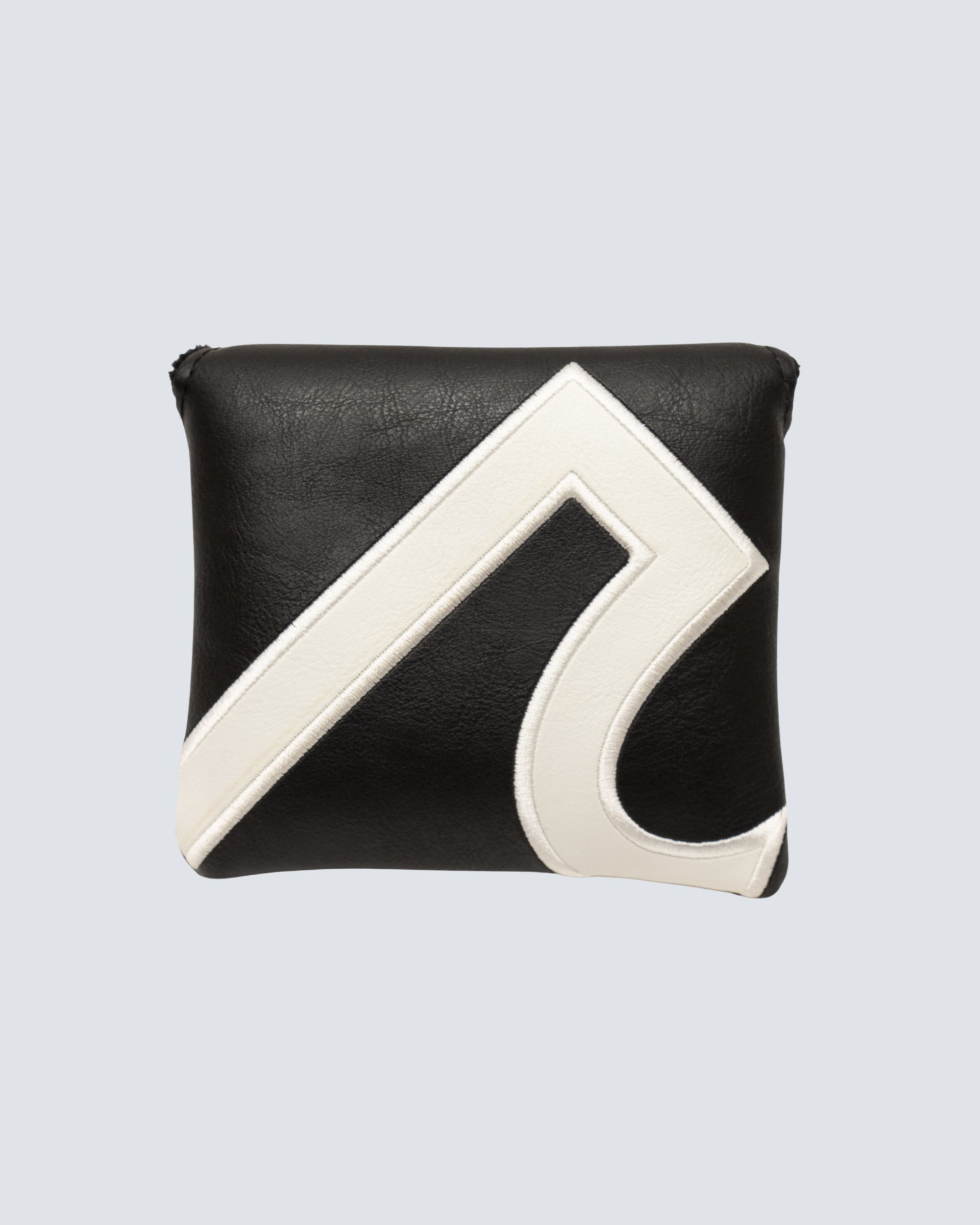 'R' Icon in Tuxedo – REDVANLY